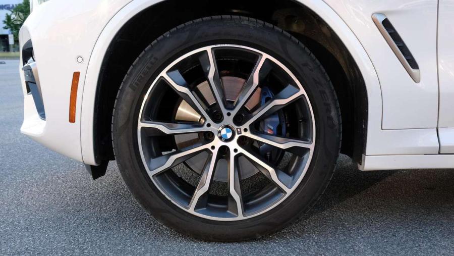 White BMW X3 2018 in Vilnius, with an engine capacity of 3.00 L and mileage of 243 thousand km for 24300 €, photo 14 on AUTOMOTO.COM.LV