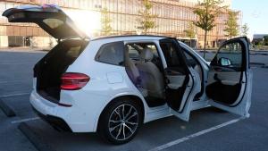 White BMW X3 2018 in Vilnius, with an engine capacity of 3.00 L and mileage of 243 thousand km for 24300 €, photo 30 on AUTOMOTO.COM.LV