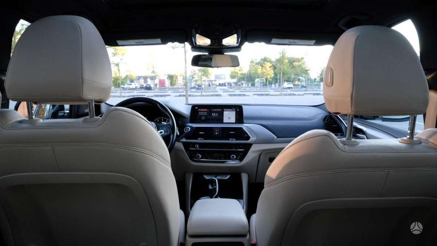 White BMW X3 2018 in Vilnius, with an engine capacity of 3.00 L and mileage of 243 thousand km for 24300 €, photo 40 on AUTOMOTO.COM.LV