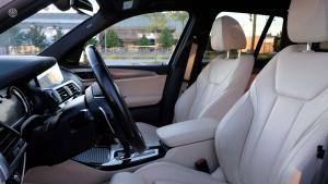 White BMW X3 2018 in Vilnius, with an engine capacity of 3.00 L and mileage of 243 thousand km for 24300 €, photo 44 on AUTOMOTO.COM.LV