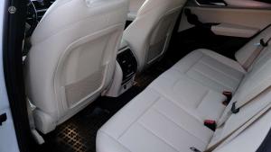 White BMW X3 2018 in Vilnius, with an engine capacity of 3.00 L and mileage of 243 thousand km for 24300 €, photo 60 on AUTOMOTO.COM.LV