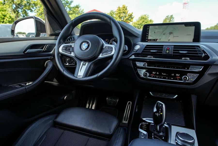 White BMW X3 2018 in Marijampole, with an engine capacity of 2.00 L and mileage of 216 thousand km for 25950 €, photo 19 on AUTOMOTO.COM.LV