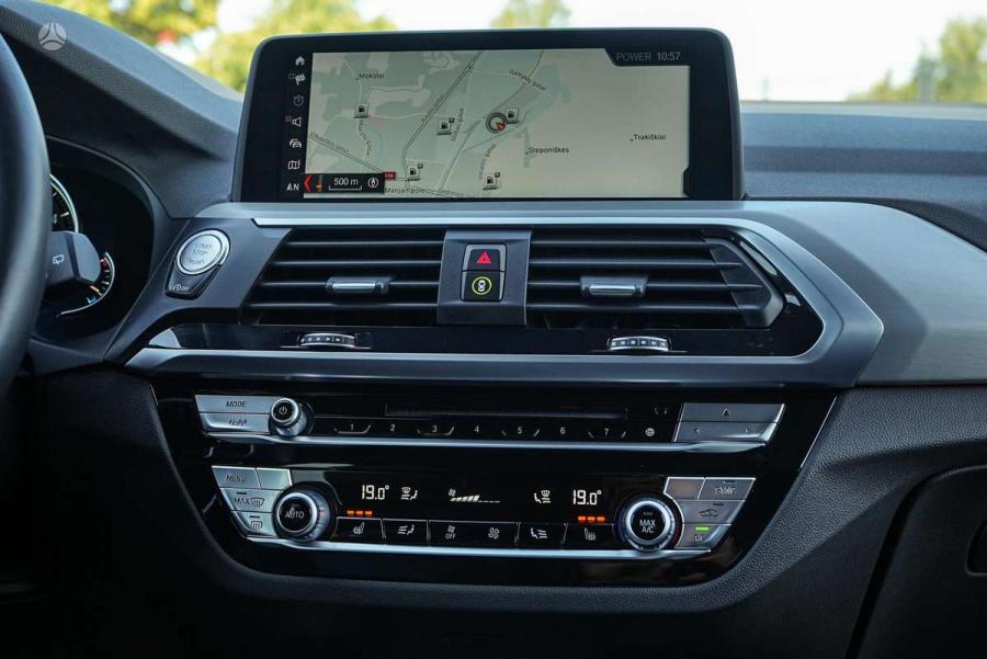 White BMW X3 2018 in Marijampole, with an engine capacity of 2.00 L and mileage of 216 thousand km for 25950 €, photo 21 on AUTOMOTO.COM.LV