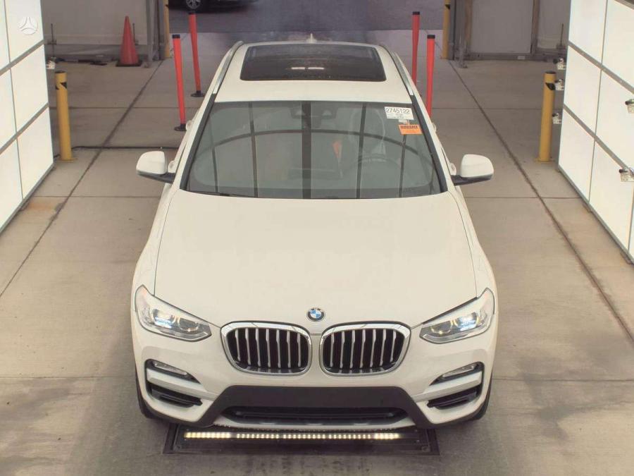 White BMW X3 2018 in Panevezys, with an engine capacity of 2.00 L and mileage of 290 thousand km for 15700 €, photo 1 on AUTOMOTO.COM.LV