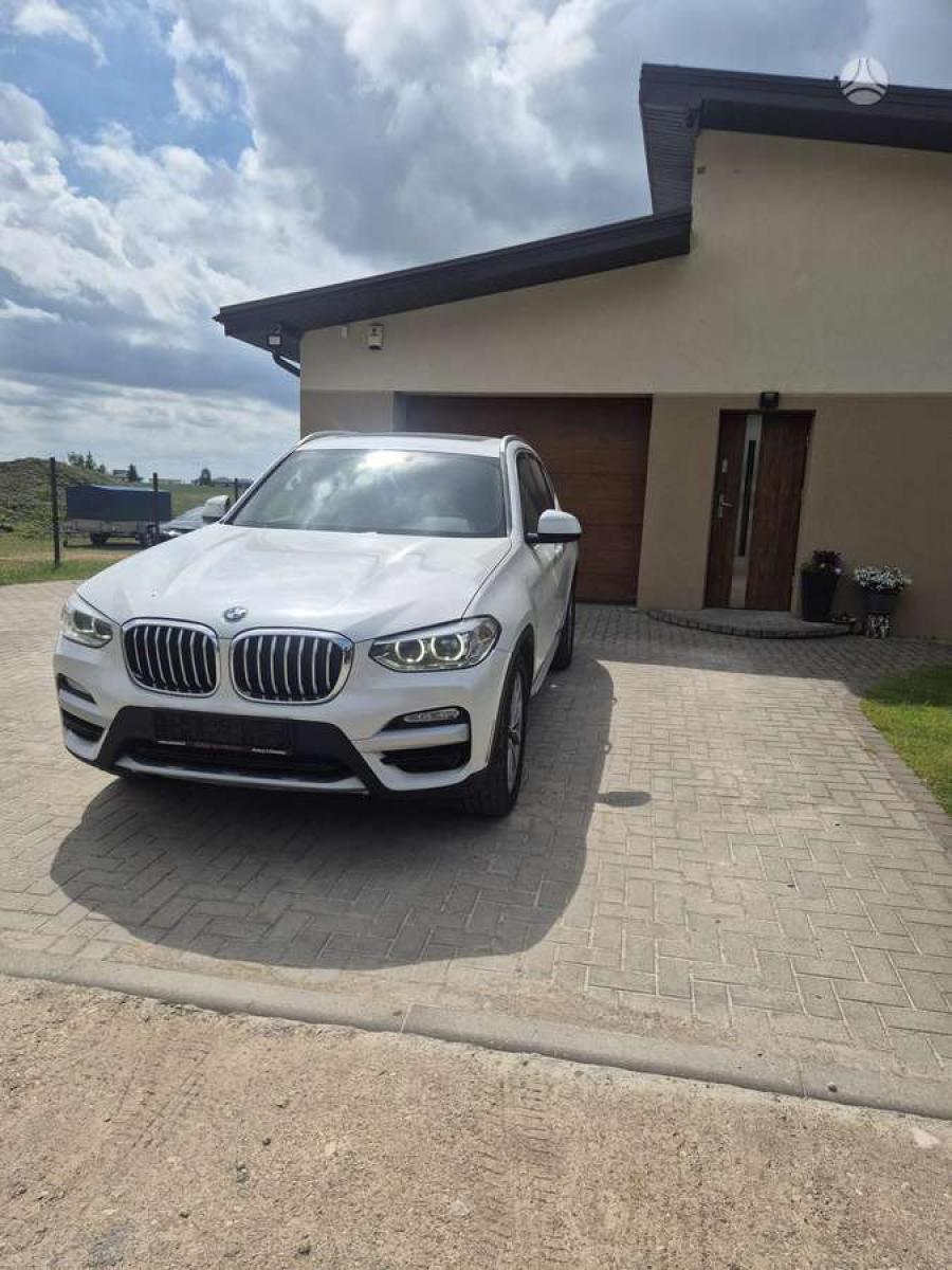 White BMW X3 2018 in Panevezys, with an engine capacity of 2.00 L and mileage of 290 thousand km for 15700 €, photo 8 on AUTOMOTO.COM.LV
