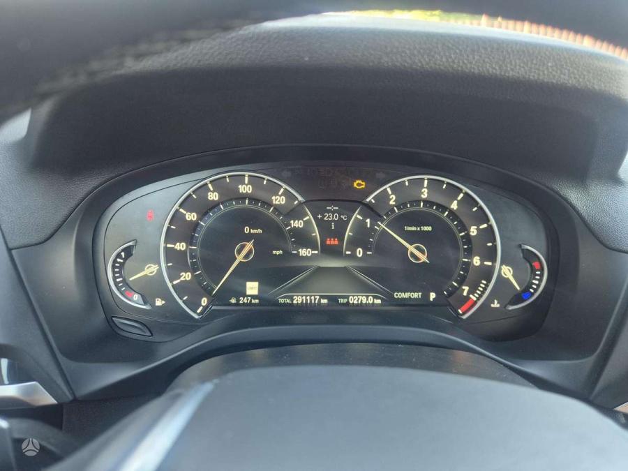 White BMW X3 2018 in Panevezys, with an engine capacity of 2.00 L and mileage of 290 thousand km for 15700 €, photo 16 on AUTOMOTO.COM.LV