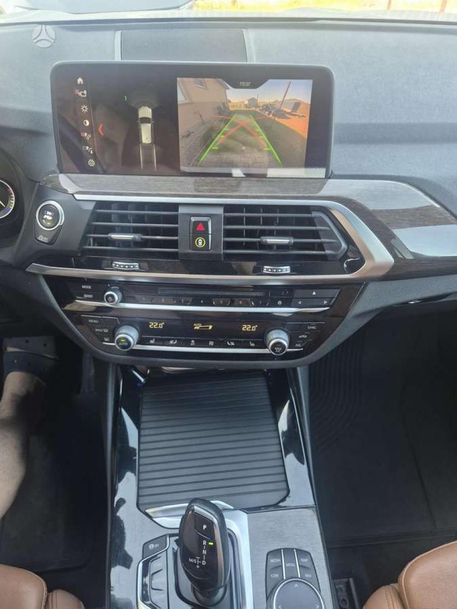 White BMW X3 2018 in Panevezys, with an engine capacity of 2.00 L and mileage of 290 thousand km for 15700 €, photo 17 on AUTOMOTO.COM.LV