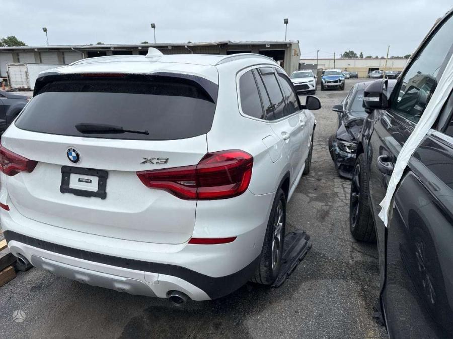 Balts BMW X3 2018 Viļņa, ar dzinēja tilpumu 2.00 L un nobraukumu 160 tūkst. km par 10800 €, foto 5 vietnē AUTOMOTO.COM.LV