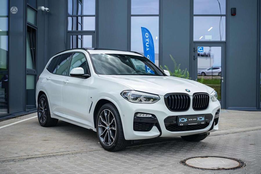 White BMW X3 2018 in Kaunas, with an engine capacity of 2.00 L and mileage of 216 thousand km for 25950 €, photo 1 on AUTOMOTO.COM.LV