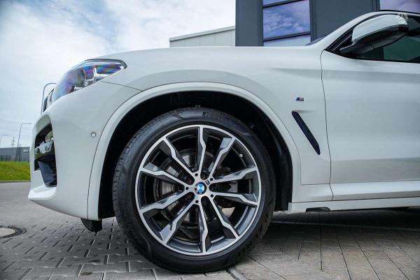 White BMW X3 2018 in Kaunas, with an engine capacity of 2.00 L and mileage of 216 thousand km for 25950 €, photo 6 on AUTOMOTO.COM.LV