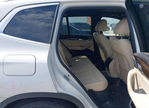 White BMW X3 2018 in Klaipeda, with an engine capacity of 2.00 L and mileage of 168 thousand km for 11500 €, photo 8 on AUTOMOTO.COM.LV