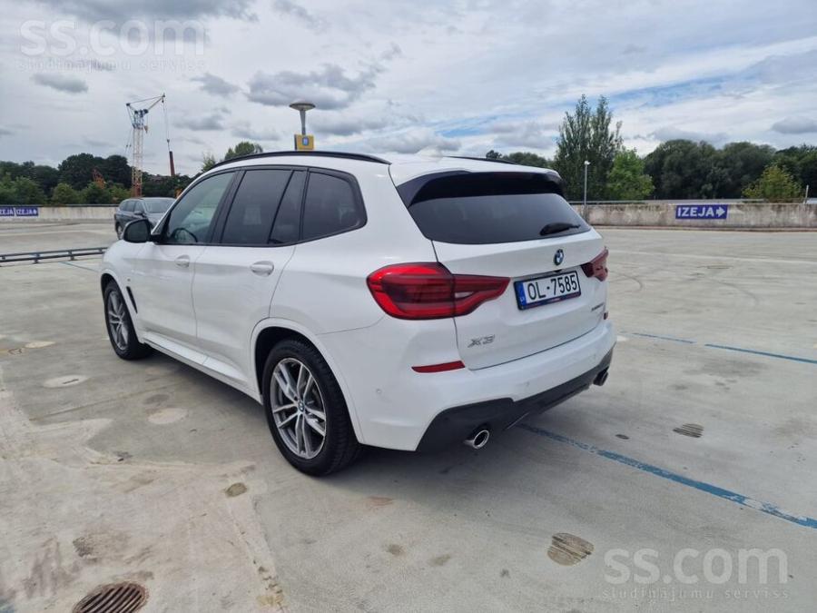 White BMW X3 2018 in Riga, with an engine capacity of 3.00 L and mileage of 211 thousand km for 24950 €, photo 4 on AUTOMOTO.COM.LV