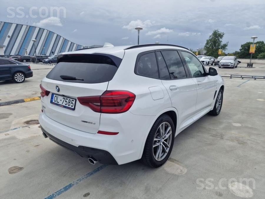 White BMW X3 2018 in Riga, with an engine capacity of 3.00 L and mileage of 211 thousand km for 24950 €, photo 5 on AUTOMOTO.COM.LV