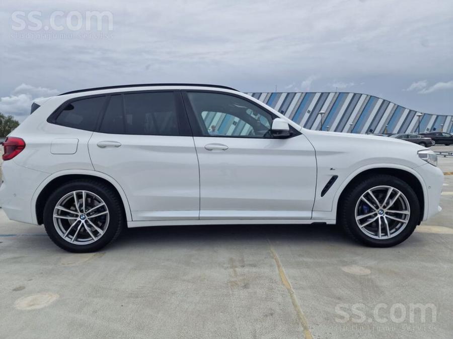 White BMW X3 2018 in Riga, with an engine capacity of 3.00 L and mileage of 211 thousand km for 24950 €, photo 6 on AUTOMOTO.COM.LV