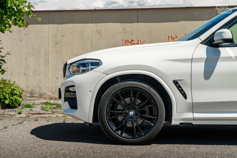 White BMW X3 2019 in Klaipeda, with an engine capacity of 2.00 L and mileage of 98 thousand km for 23500 €, photo 4 on AUTOMOTO.COM.LV