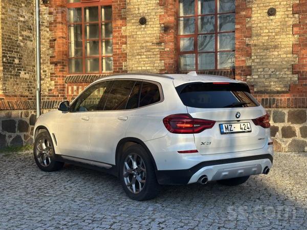 White BMW X3 2019 in Riga, with an engine capacity of 2.00 L and mileage of 61 thousand km for 30700 €, photo 3 on AUTOMOTO.COM.LV