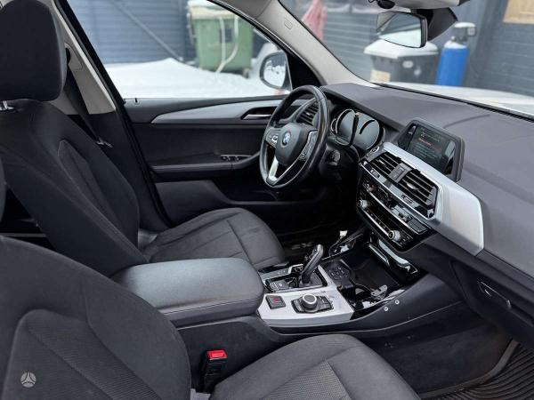 White BMW X3 2019 in Kaunas, with an engine capacity of 2.99 L and mileage of 297 thousand km for 13900 €, photo 5 on AUTOMOTO.COM.LV