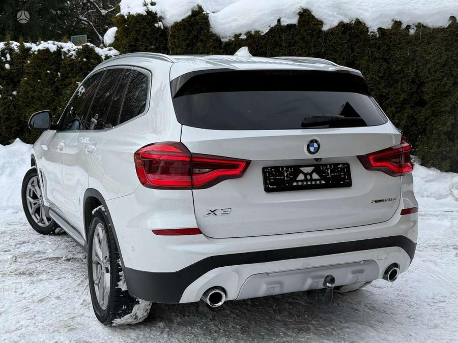 White BMW X3 2019 in Jonava, with an engine capacity of 2.00 L and mileage of 266 thousand km for 19250 €, photo 8 on AUTOMOTO.COM.LV