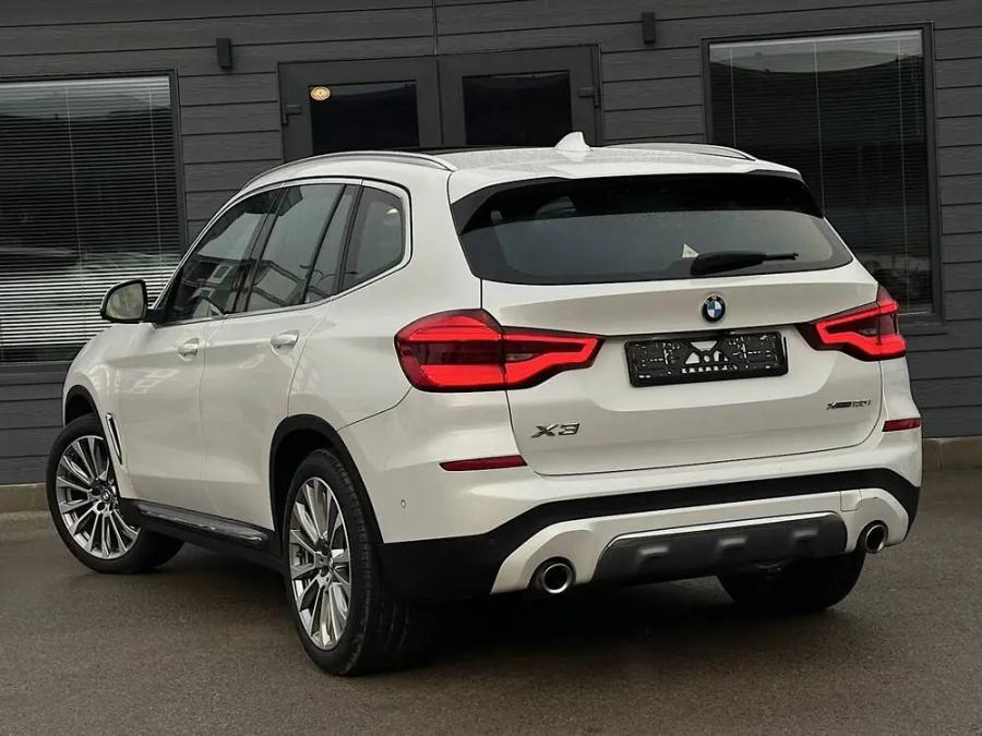 White BMW X3 2019 in Jelgava, with an engine capacity of 2.00 L and mileage of 170 thousand km for 19850 €, photo 3 on AUTOMOTO.COM.LV