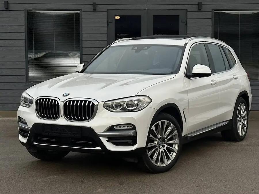 White BMW X3 2019 in Jelgava, with an engine capacity of 2.00 L and mileage of 170 thousand km for 19850 €, photo 4 on AUTOMOTO.COM.LV