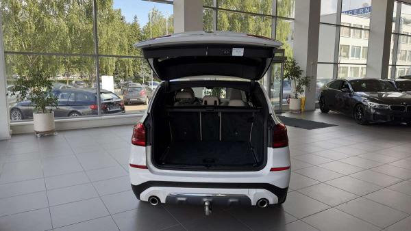 White BMW X3 2019 in Marijampole, with an engine capacity of 2.00 L and mileage of 214 thousand km for 24999 €, photo 5 on AUTOMOTO.COM.LV