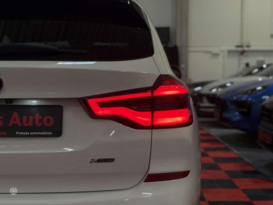 White BMW X3 2019 in Vilnius, with an engine capacity of 2.99 L and mileage of 191 thousand km for 27500 €, photo 9 on AUTOMOTO.COM.LV