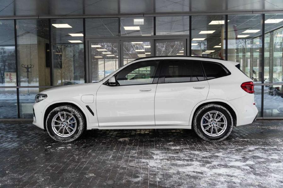 Balts BMW X3 2020 Viļņa, ar dzinēja tilpumu 2.00 L un nobraukumu 100 tūkst. km par 29989 €, foto 4 vietnē AUTOMOTO.COM.LV