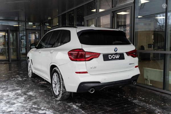 White BMW X3 2020 in Vilnius, with an engine capacity of 2.00 L and mileage of 100 thousand km for 29989 €, photo 5 on AUTOMOTO.COM.LV