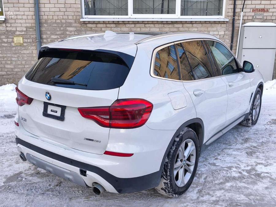 White BMW X3 2020 in Klaipeda, with an engine capacity of 2.00 L and mileage of 184 thousand km for 17800 €, photo 7 on AUTOMOTO.COM.LV