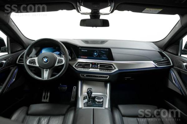 White BMW X3 2020 in Riga, with an engine capacity of 3.00 L and mileage of 122 thousand km for 28500 €, photo 7 on AUTOMOTO.COM.LV