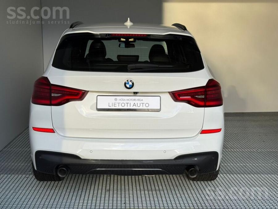 White BMW X3 2021 in Riga, with an engine capacity of 3.00 L and mileage of 167 thousand km for 33990 €, photo 4 on AUTOMOTO.COM.LV