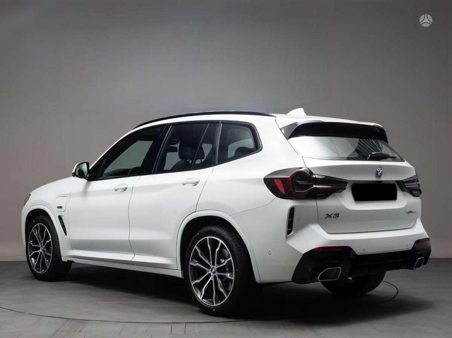 White BMW X3 2021 in Tukums, with an engine capacity of 2.00 L and mileage of 134 thousand km for 35777 €, photo 2 on AUTOMOTO.COM.LV