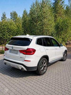 White BMW X3 2021 in Vilnius, with an engine capacity of 2.00 L and mileage of 108 thousand km for 24000 €, photo 7 on AUTOMOTO.COM.LV