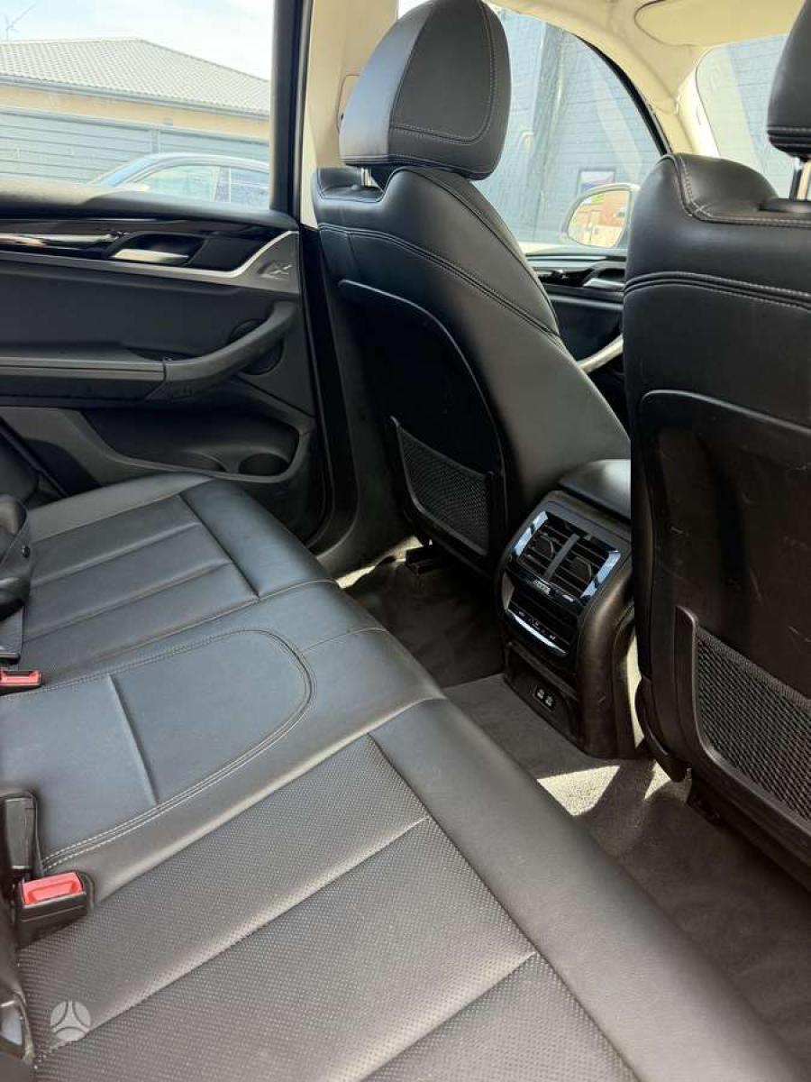 White BMW X3 2021 in Kaunas, with an engine capacity of 2.00 L and mileage of 188 thousand km for 16950 €, photo 10 on AUTOMOTO.COM.LV