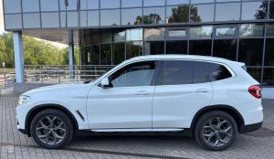White BMW X3 2021 in Kaunas, with an engine capacity of 2.00 L and mileage of 151 thousand km for 21700 €, photo 6 on AUTOMOTO.COM.LV
