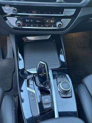 White BMW X3 2021 in Kaunas, with an engine capacity of 2.00 L and mileage of 151 thousand km for 21700 €, photo 17 on AUTOMOTO.COM.LV