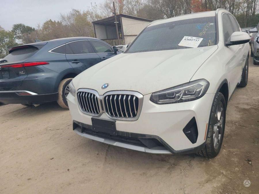 White BMW X3 2022 in Vilnius, with an engine capacity of 2.00 L and mileage of 160 thousand km for 18400 €, photo 2 on AUTOMOTO.COM.LV