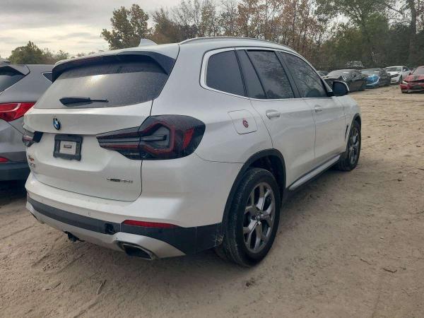 White BMW X3 2022 in Vilnius, with an engine capacity of 2.00 L and mileage of 160 thousand km for 18400 €, photo 4 on AUTOMOTO.COM.LV