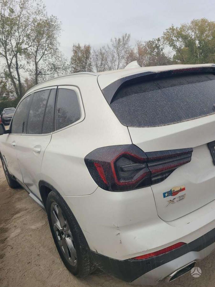 White BMW X3 2022 in Vilnius, with an engine capacity of 2.00 L and mileage of 160 thousand km for 18400 €, photo 8 on AUTOMOTO.COM.LV