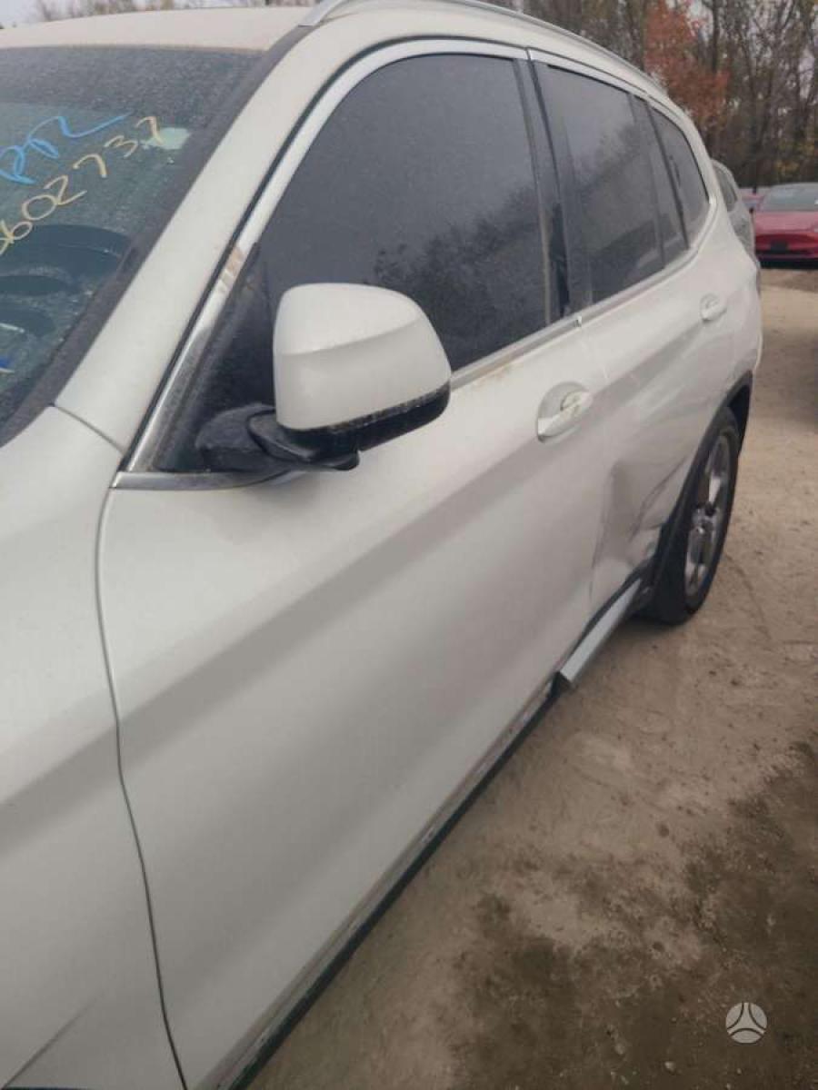 White BMW X3 2022 in Vilnius, with an engine capacity of 2.00 L and mileage of 160 thousand km for 18400 €, photo 26 on AUTOMOTO.COM.LV
