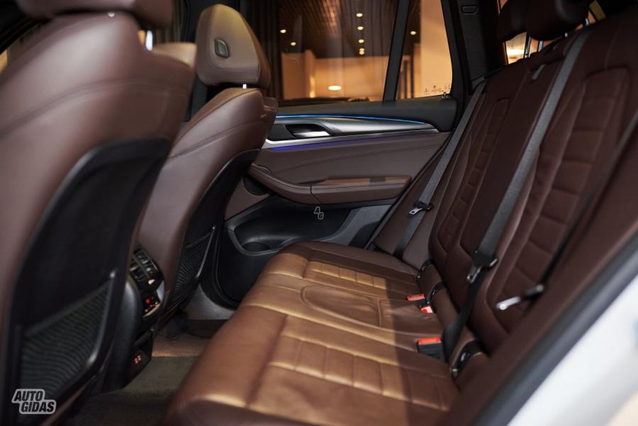 Balts BMW X3 2022 Kauņa, ar dzinēja tilpumu 2.00 L un nobraukumu 96 tūkst. km par 39981 €, foto 23 vietnē AUTOMOTO.COM.LV