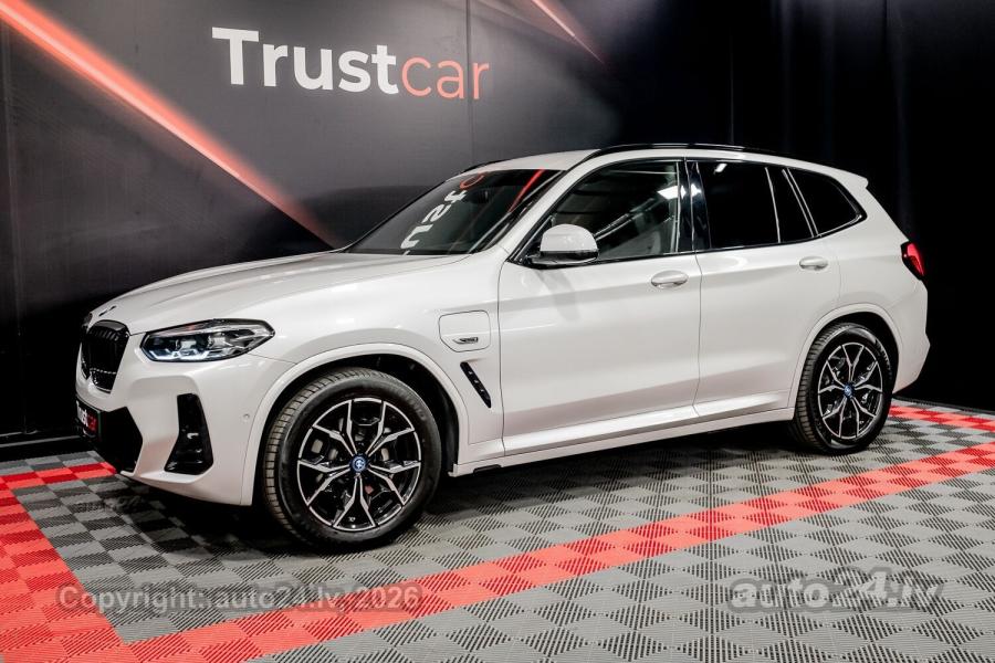 White BMW X3 2022 in Parnu, with an engine capacity of 2.00 L and mileage of 100 thousand km for 39000 €, photo 4 on AUTOMOTO.COM.LV