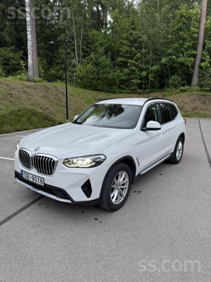 White BMW X3 2022 in Riga, with an engine capacity of 2.00 L and mileage of 56 thousand km for 32000 €, photo 1 on AUTOMOTO.COM.LV