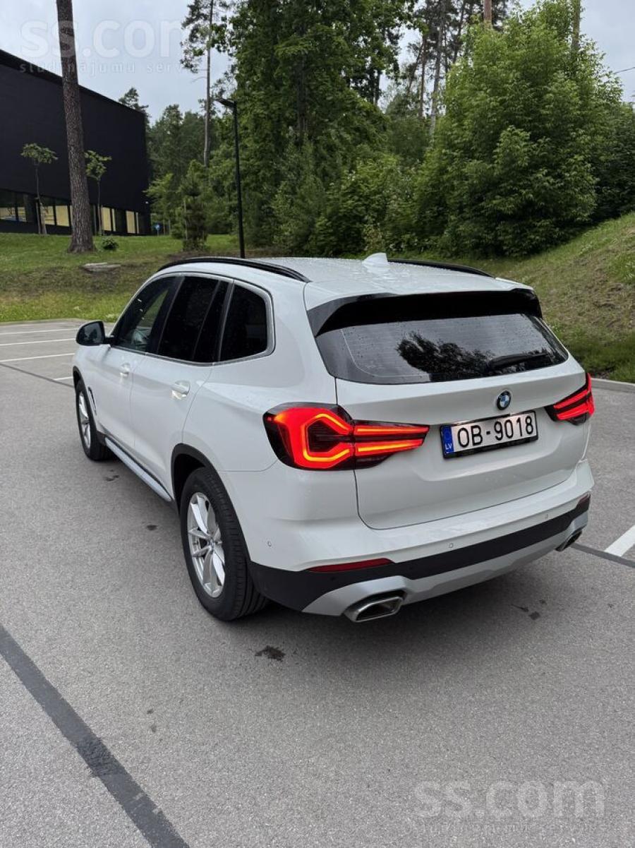 White BMW X3 2022 in Riga, with an engine capacity of 2.00 L and mileage of 56 thousand km for 32000 €, photo 3 on AUTOMOTO.COM.LV