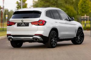 Balts BMW X3 2022 Jelgava, ar dzinēja tilpumu 2.00 L un nobraukumu 147 tūkst. km par 27500 €, foto 5 vietnē AUTOMOTO.COM.LV