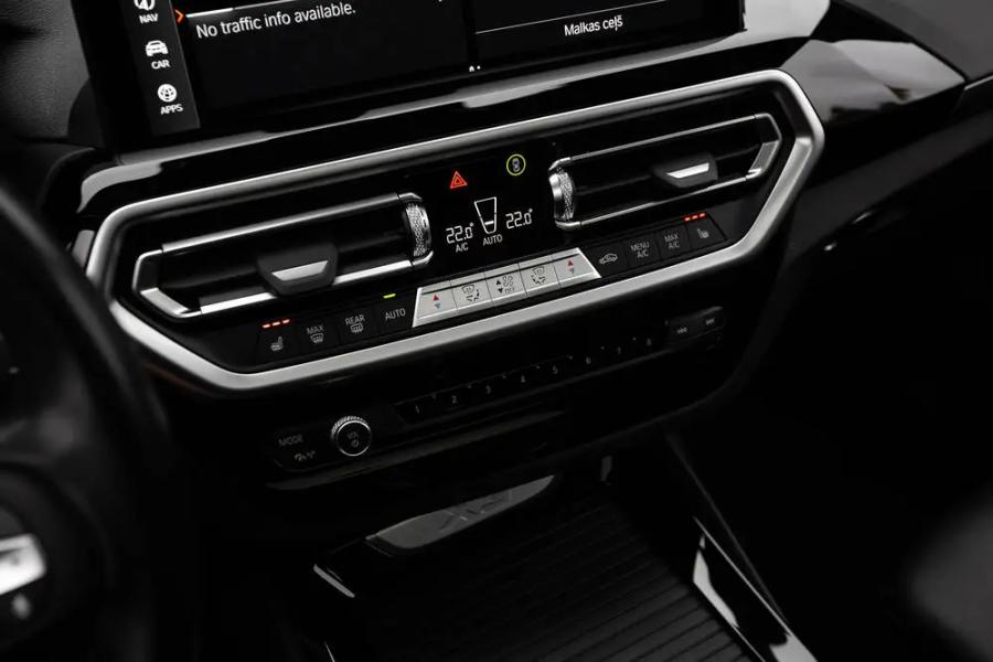 Balts BMW X3 2022 Jelgava, ar dzinēja tilpumu 2.00 L un nobraukumu 147 tūkst. km par 27500 €, foto 24 vietnē AUTOMOTO.COM.LV