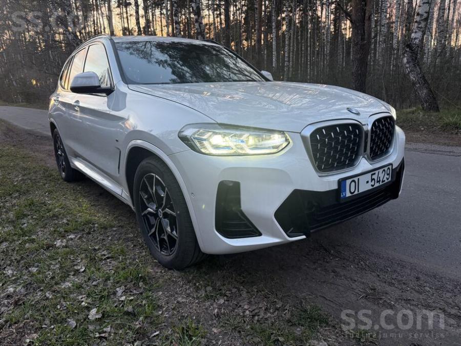 White BMW X3 2023 in Riga, with an engine capacity of 2.00 L and mileage of 137 thousand km for 38500 €, photo 4 on AUTOMOTO.COM.LV
