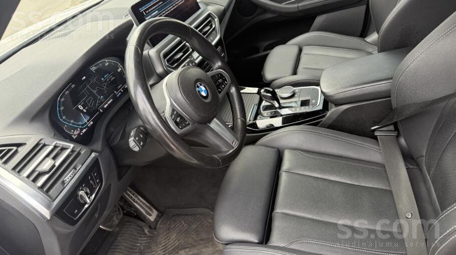 White BMW X3 2023 in Riga, with an engine capacity of 2.00 L and mileage of 137 thousand km for 38500 €, photo 9 on AUTOMOTO.COM.LV