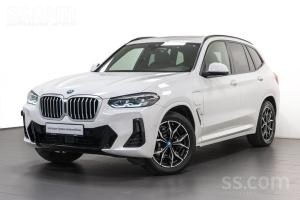 White BMW X3 2023 in Riga, with an engine capacity of 2.00 L and mileage of 77 thousand km for 44500 €, photo  on AUTOMOTO.COM.LV