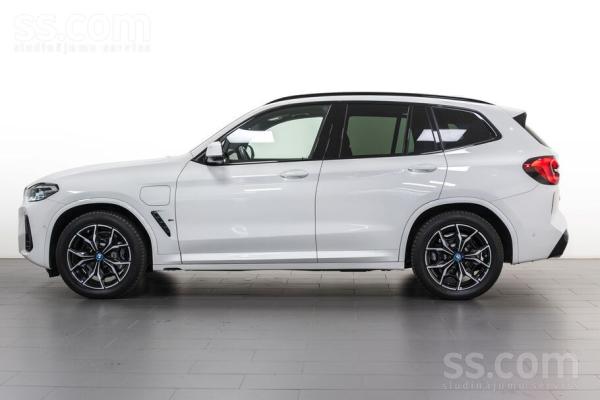 White BMW X3 2023 in Riga, with an engine capacity of 2.00 L and mileage of 77 thousand km for 44500 €, photo 9 on AUTOMOTO.COM.LV